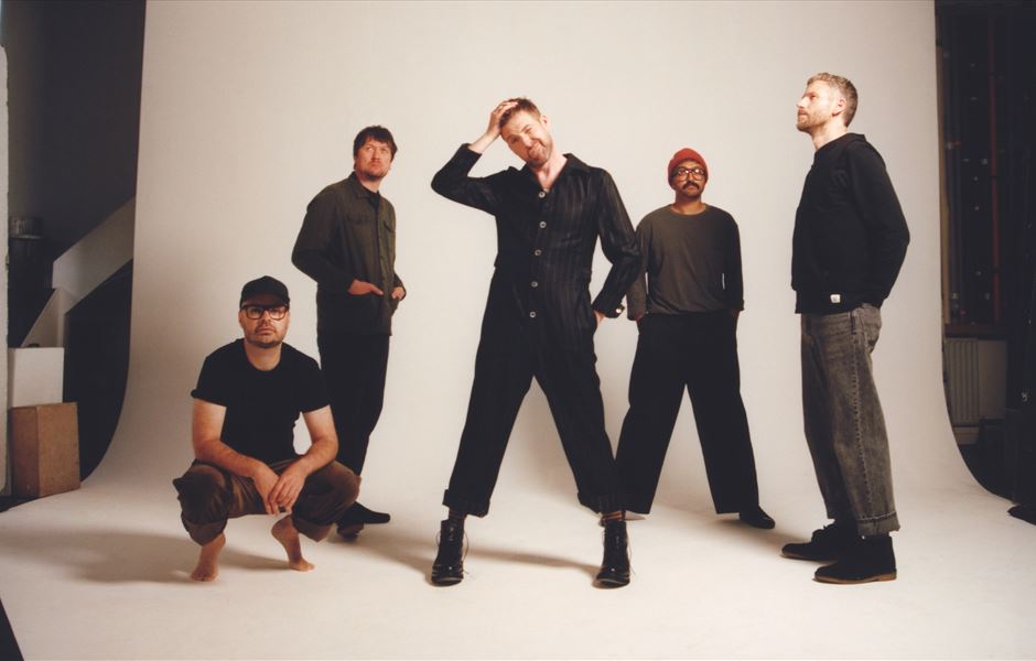 Kaiser Chiefs Continue 20 Year Celebrations of Debut Album 'Employment ...