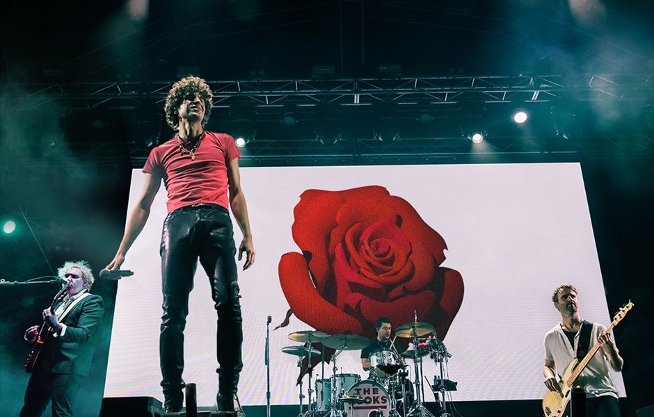 THE KOOKS ANNOUNCE UK ARENA TOUR INCLUDING THEIR BIGGEST HEADLINE TO DATE - Gigs And Tours News