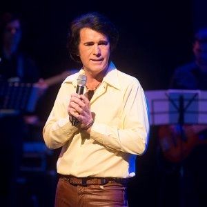 See Tickets - Beautiful Noise - Neil Diamond Story Tickets and Dates